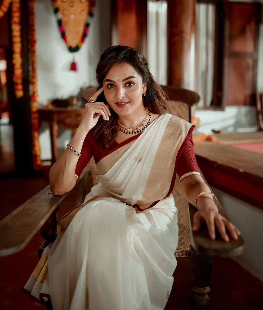 Who Is Manju Warrier: Know all about South Actress Manju Warrier ...