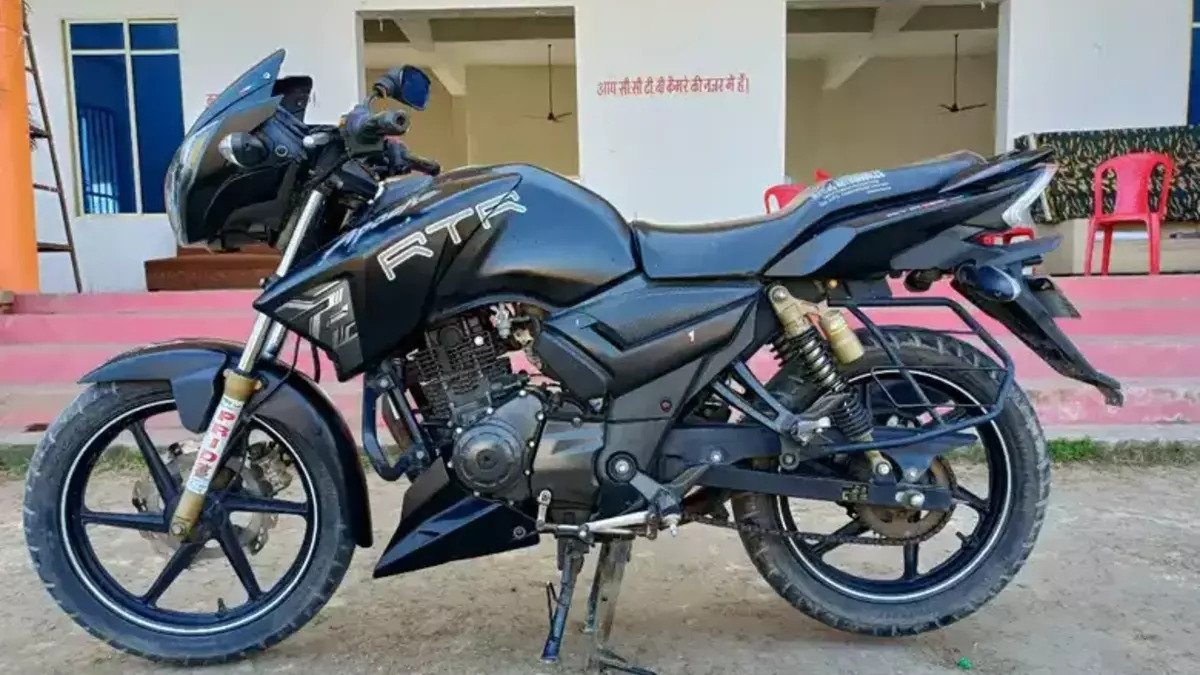 Second hand tvs apache rtr 180 under 40 thousand - इस डील के जरिए 30 ...