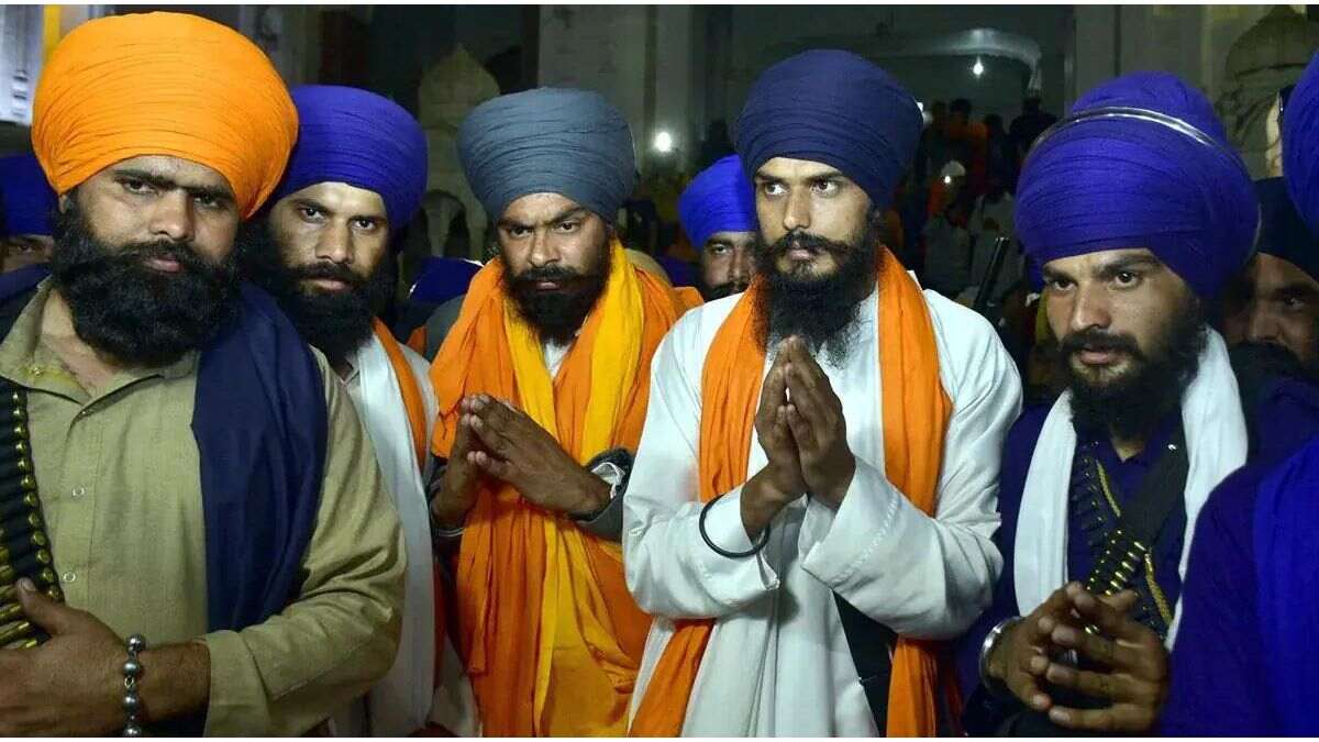 Amritpal Singh: बंद कमरे में अकाल तख्त जत्थेदार से मिला अमृतपाल, डेढ़ ...