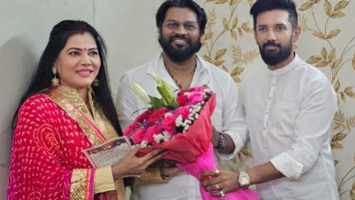 Bhojpuri Actress Seema Singh Joins chirag paswans lok jan shakti ...