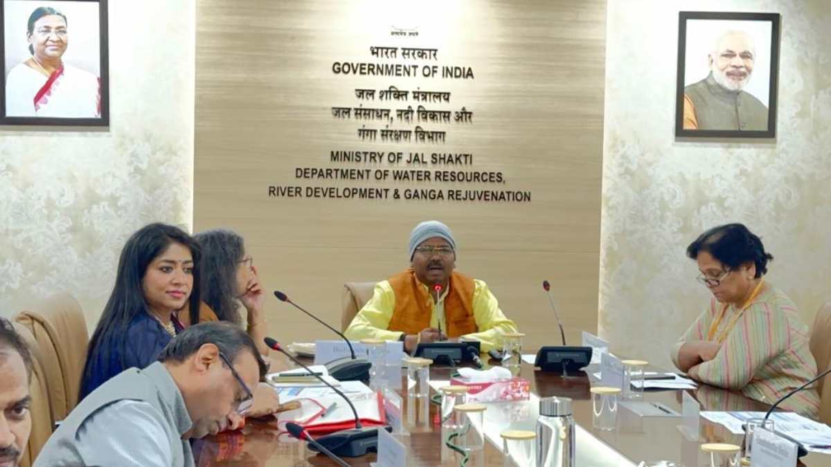 Officers Appointed Through Civil Service Are dacoits Union Minister ...