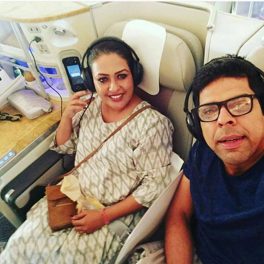 Renuka Shahane to Ashwini Kalsekar, Bollywood actresses who married to ...