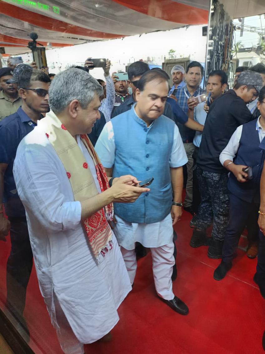 PM Modi flags off Assam's first Vande Bharat Express connecting Guwahati to West Bengal's New ...