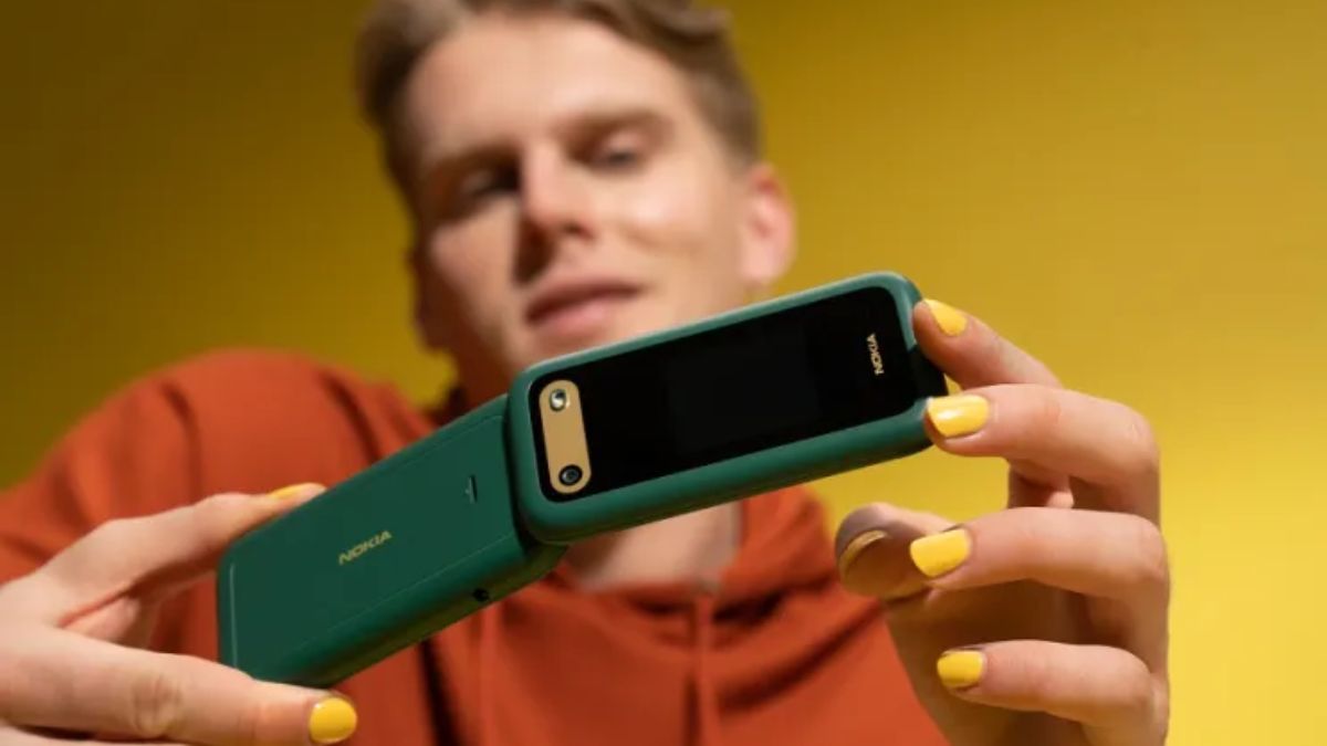 Nokia 2660 flip phone launched in Pop Pink Lush Green color options ...