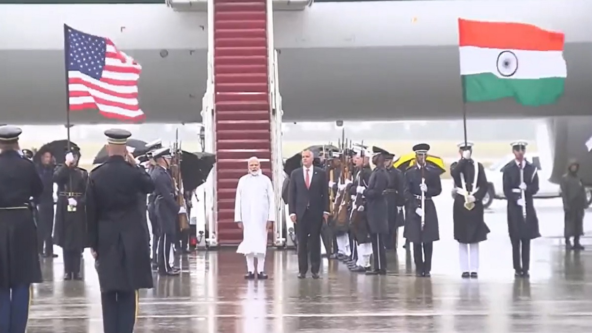 PM Narendra Modi US visit ceremonial welcome amid heavy rain and gusty wind- तेज हवाओं और बारिश ...