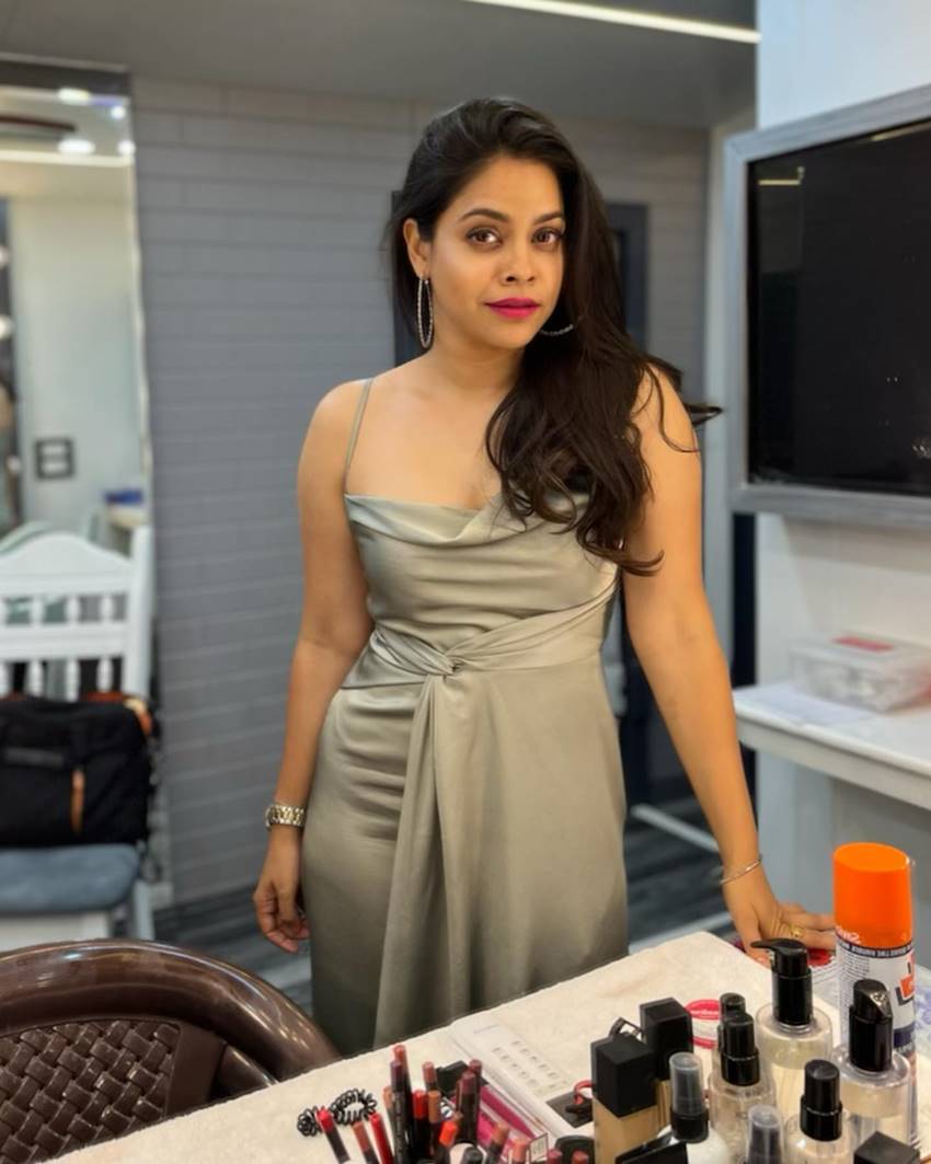 Kapil Sharma's onscreen wife Sumona Chakravarti Net worth, Birthday, cars - शादी को बहुत ज्यादा ...