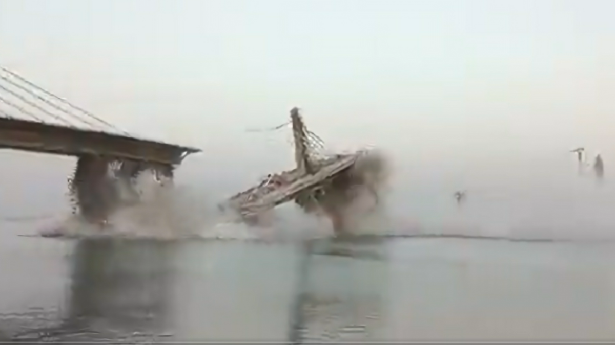 Bihar bridge collapse shocking video river bhagalpur nitish kumar बिहार ...