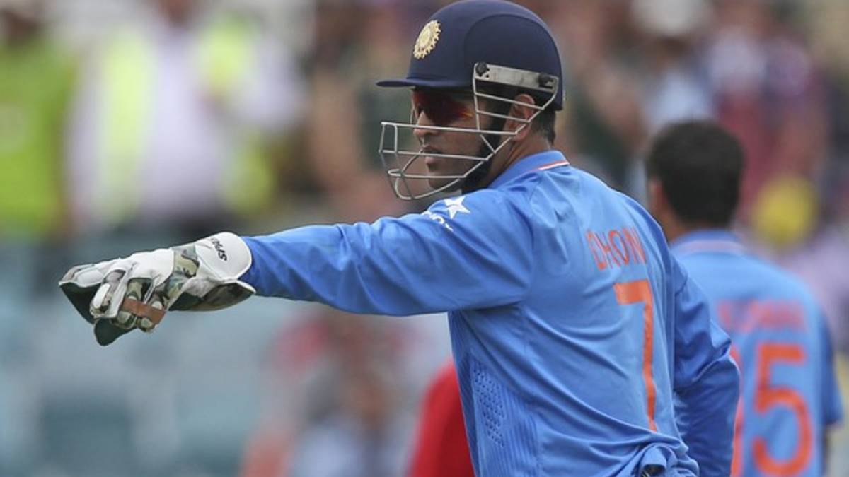 MS Dhoni biggest score in ODI as wicketkeeper 183 not out 10 sixes 15 ...