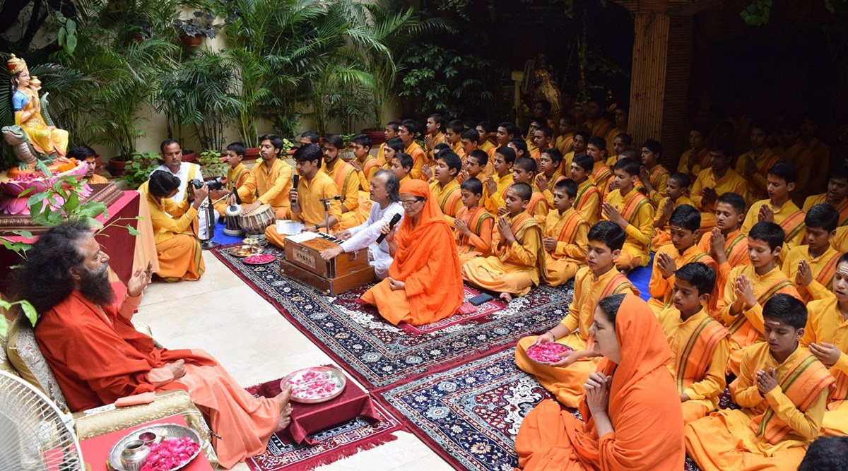 glory of Guru and glory of Mudiya Poonau in Braj-गुरु की महिमा और ब्रज ...