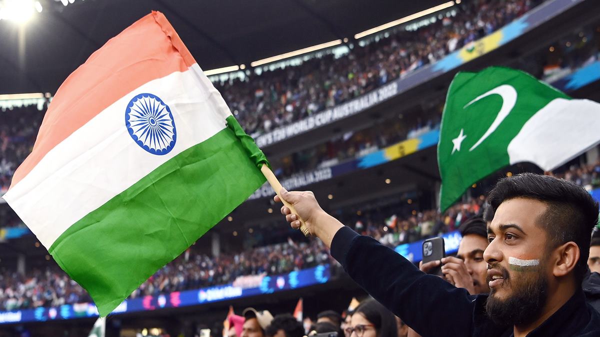 ind vs pak Pitch digging in delhi and mumbai when stop play pakistan in ...