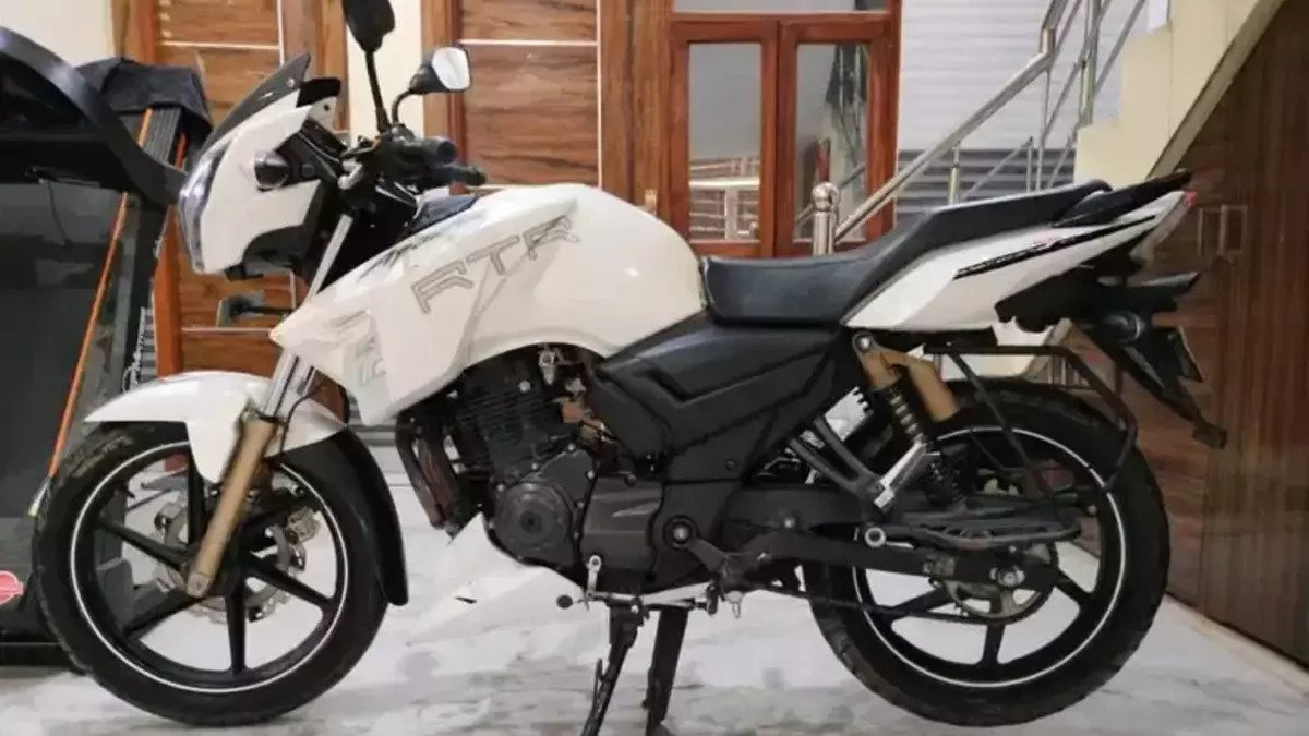 Second Hand TVS Apache RTR 180 in 30000 - TVS Apache RTR 180 मात्र 30 ...
