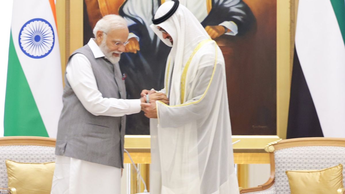 PM Modi meets UAE president Sheikh Mohamed bin Zayed Al Nahyan in Abu ...