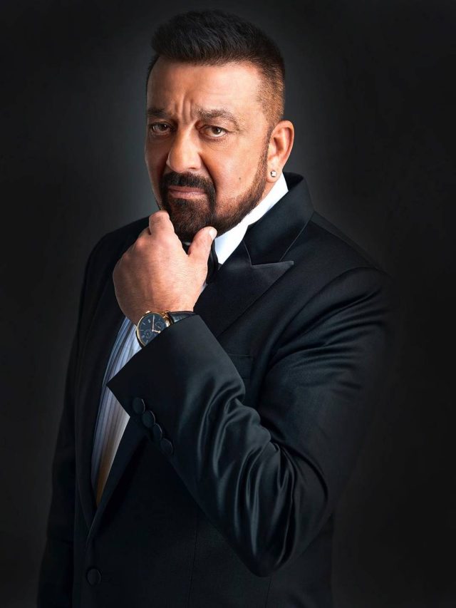 When Anju Mahendru called Dimple Kapadia a clever girl 'वो एक चालाक ...