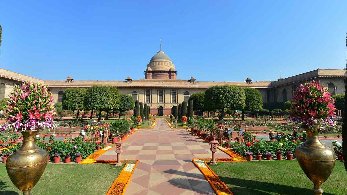 Amrit Udyan Reopen: आज से फिर खुला राष्ट्रपति भवन का अमृत उद्यान, कहां ...