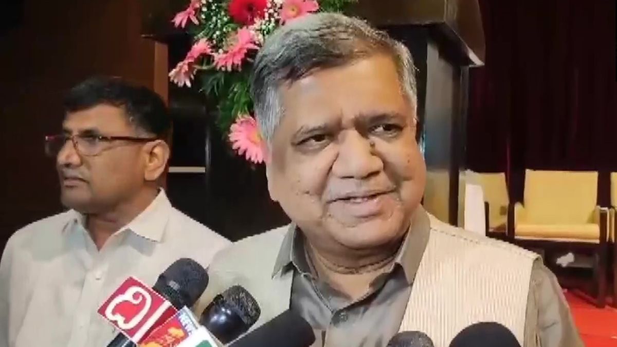 Karnataka Politics BJP facing leadership crisis in Karnataka Former ...