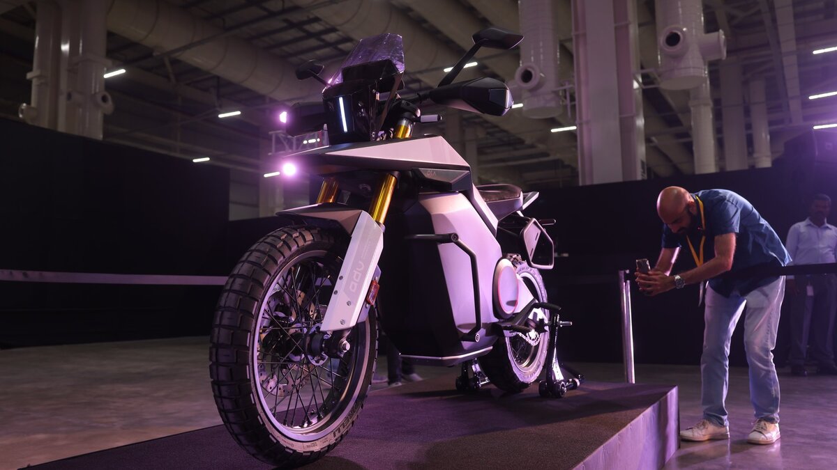 Ola Electric unveils Cruiser Roadster Adventure and Diamondhead concept ...