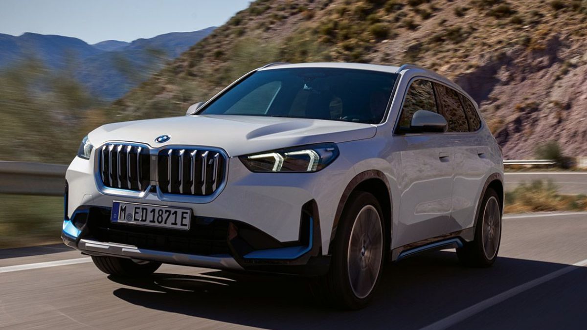 BMW iX1 electric SUV launch in October 2023 with range of 475 km on single charge know complete ...
