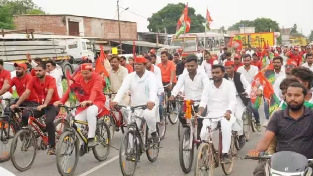 Desh Bachao Samajwadi Cycle Yatra Outreach Campaign Ahead of Lok Sabha ...