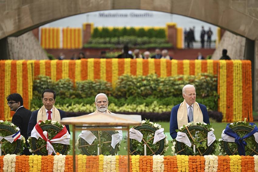 G20 Summit: World leaders paid tribute to Mahatma Gandhi at Rajghat ...