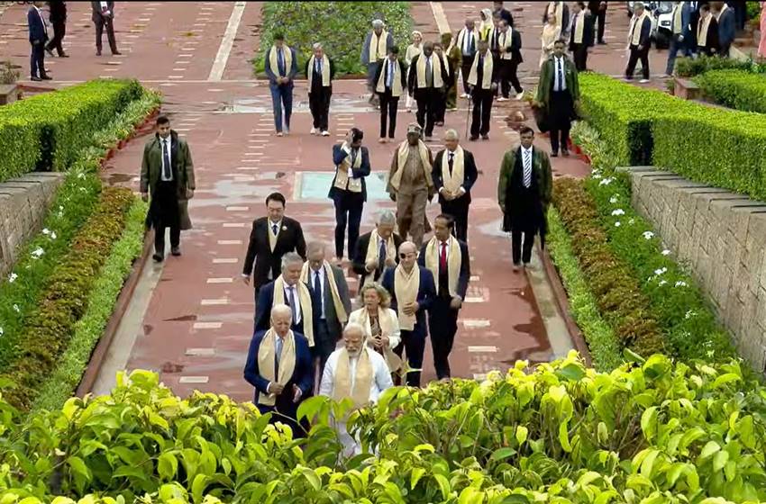 G20 Summit: World leaders paid tribute to Mahatma Gandhi at Rajghat ...