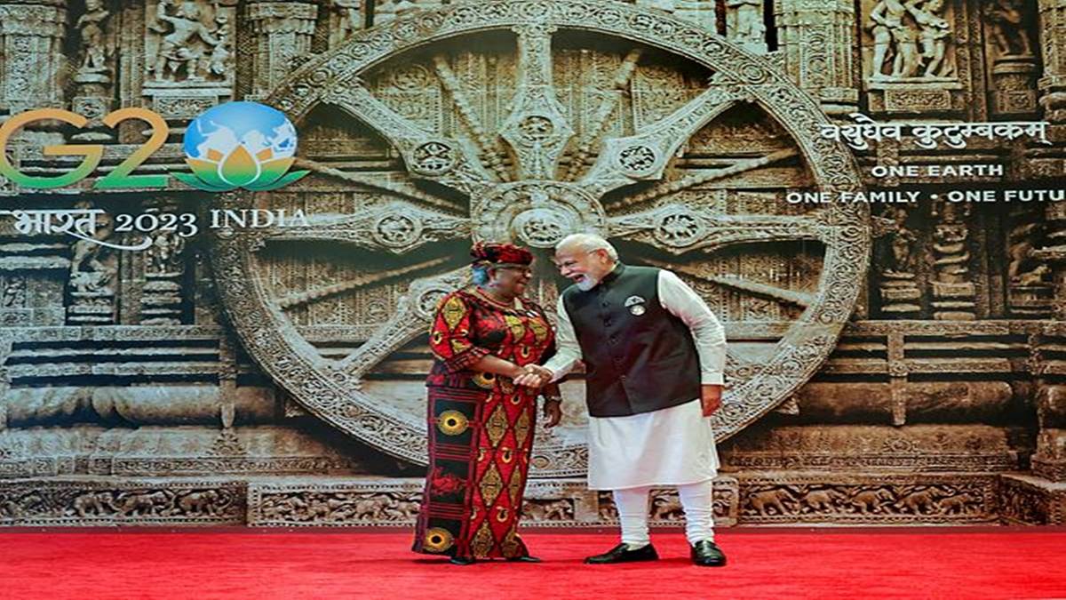 WTO DG Ngozi Okonjo Iweala praises PM Modi G20 Summit ask autograph ...