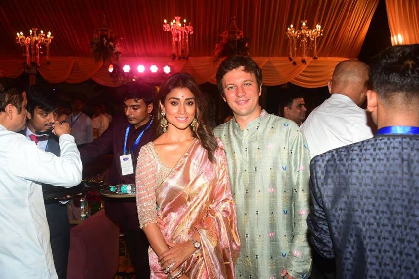 Salman Khan, Sunil Shetty, Shriya Saran, Shahrukh Khan and others at ...