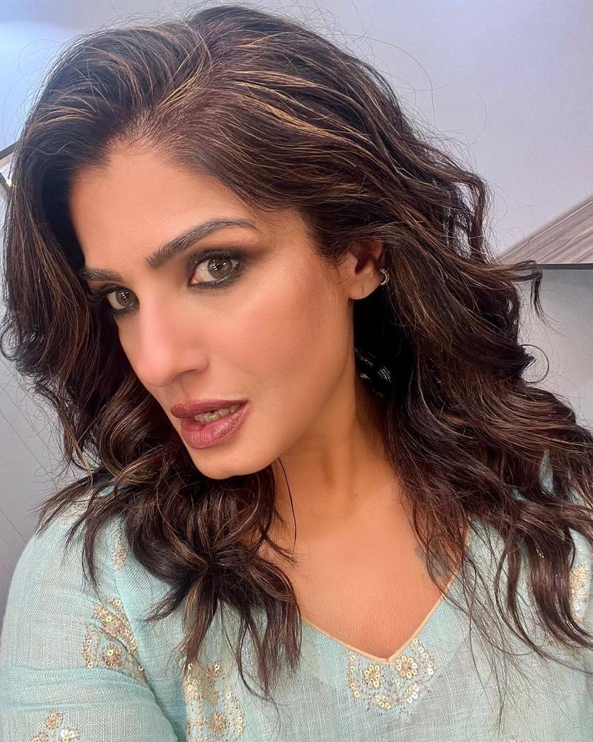 Raveena Tandon showed her charming style in blue kurta, fans went crazy ...