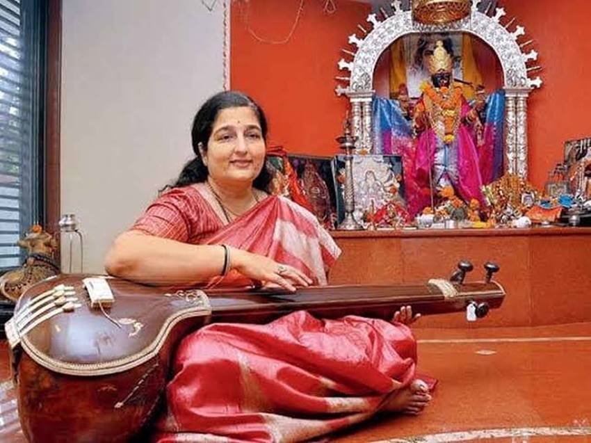Anuradha Paudwal Birthday: पति की मौत फिर गुलशन कुमार से लव अफेयर की ...