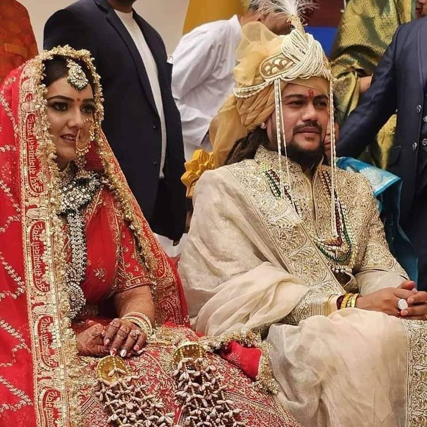 'मेरा भोला है भंडारी' के सिंगर हंसराज रघुवंशी ने की शादी, जानिए कौन हैं ...