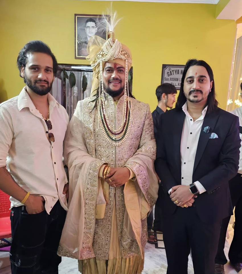 'मेरा भोला है भंडारी' के सिंगर हंसराज रघुवंशी ने की शादी, जानिए कौन हैं ...