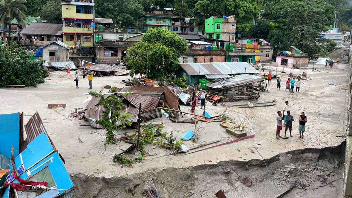 Sikkim Floods: सात सैनिकों सहित 26 की मौत, 25 हजार से ज्यादा प्रभावित ...