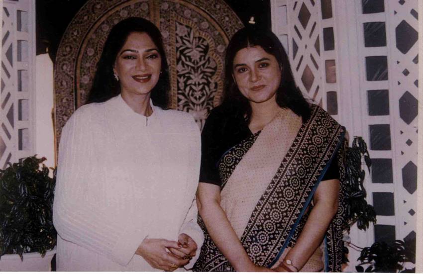 Simi Garewal: बेनज़ीर से बच्चन तक, जब सफेद लिबास वाली सिमी ग्रेवाल के ...