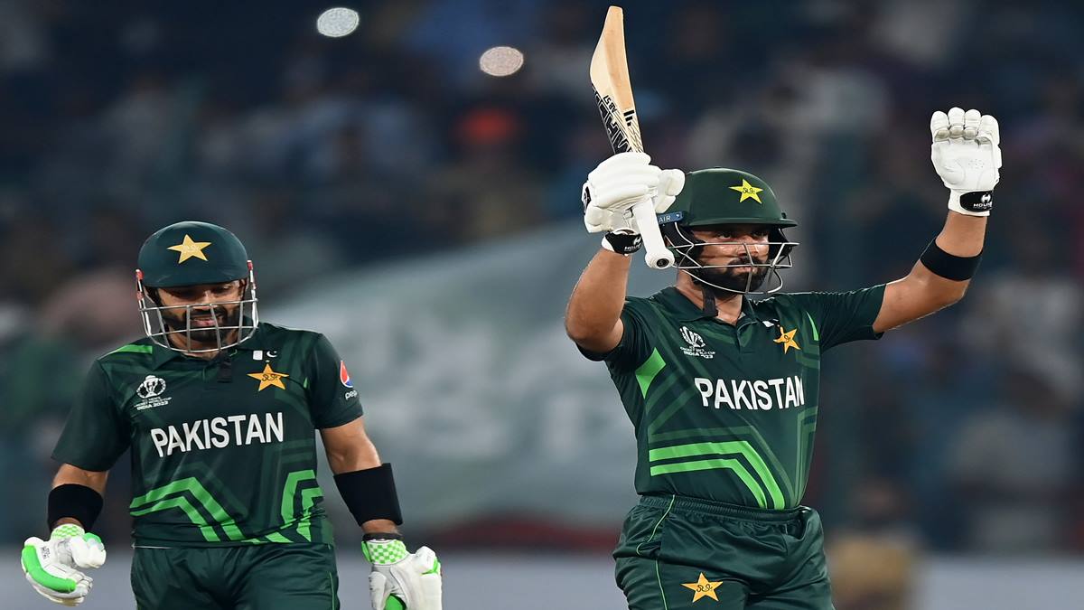 PAK vs SL Score - विश्व कप इतिहास का सबसे बड़ा रन चेज, पाकिस्तान ने ...