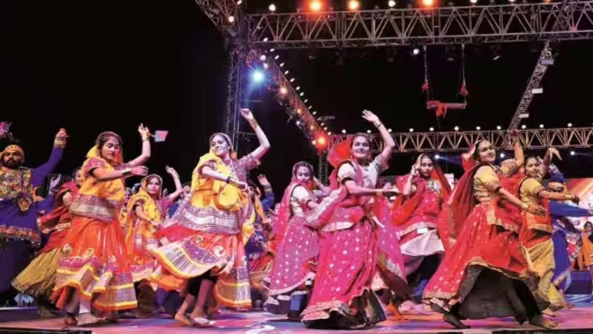 Garba-Dandiya Night: दिल्ली-नोएडा में इन जगहों पर होने जा रहा गरबा ...