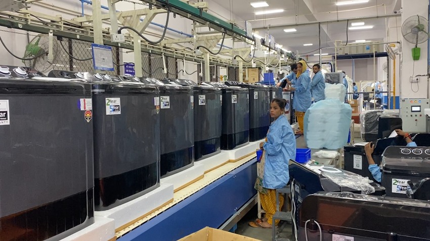 फैक्ट्री में कैसे तैयार होती हैघरों में बनने वाली वॉशिंग मशीन? जानें और ...