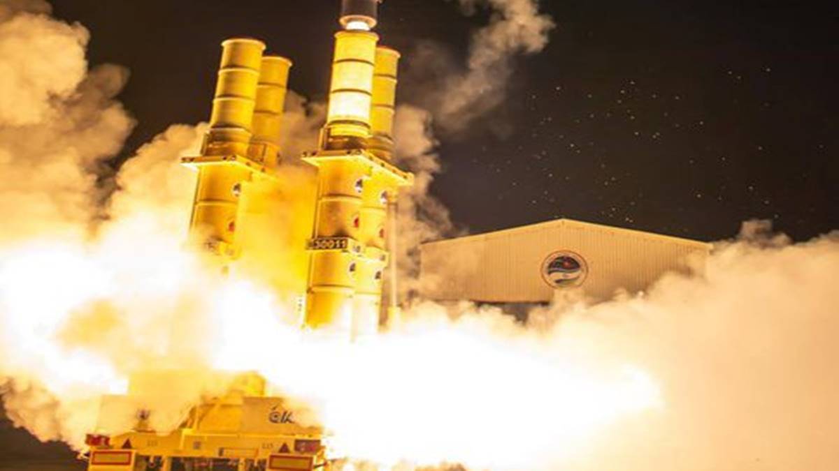 क्या है 'Arrow-3' ? हमास से युद्ध के बीच इजरायल ने पहली बार किया ...