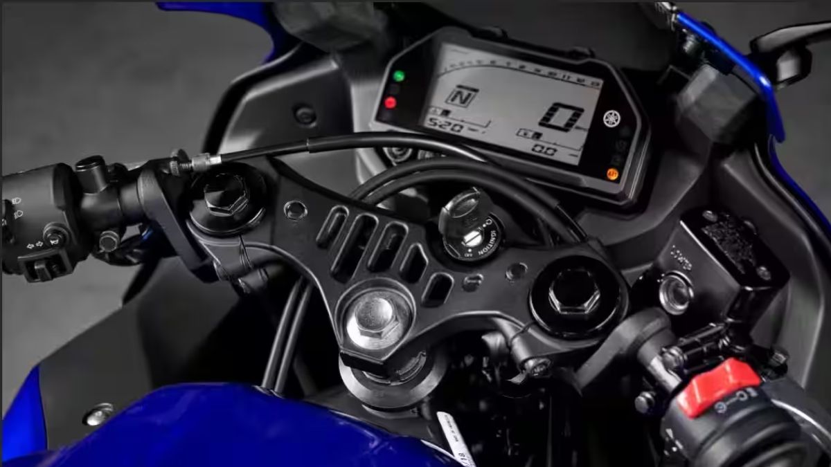 भारत में 15 दिसंबर को लॉन्च होंगी Yamaha R3 और MT 03, जानें इंजन से ...