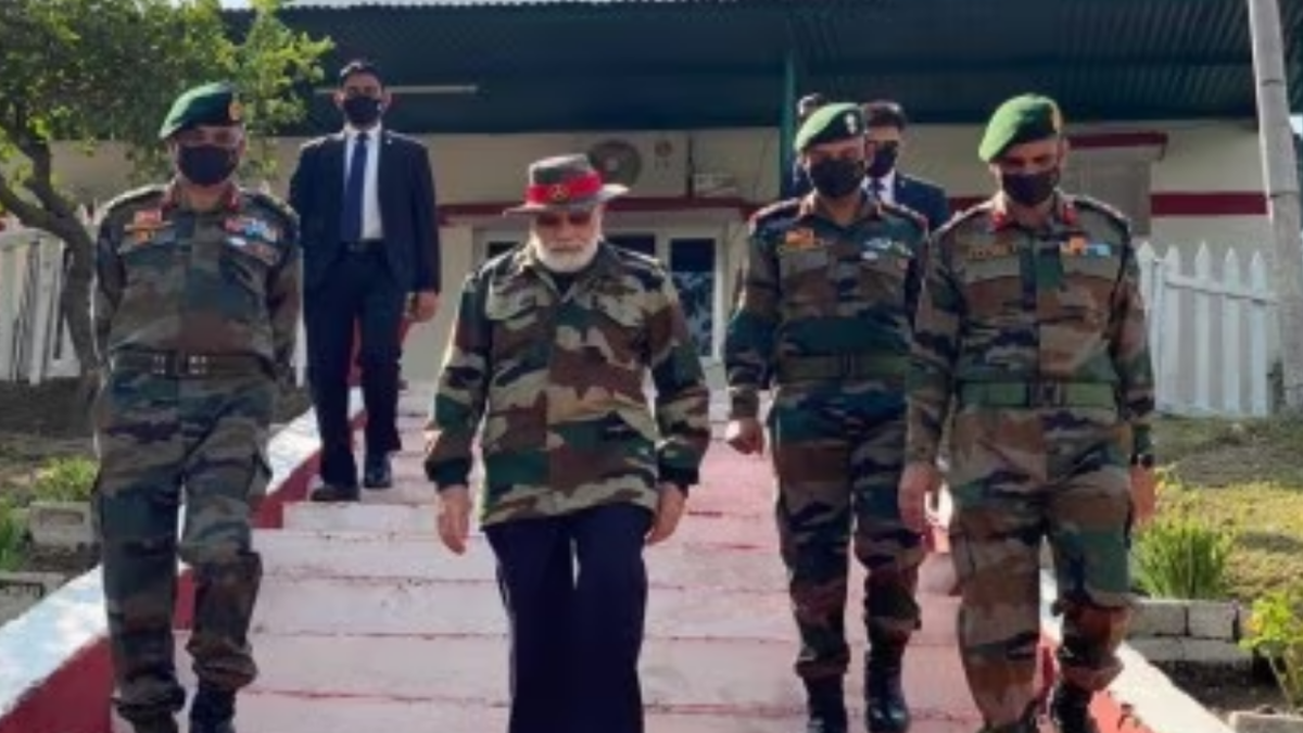 एक बार फिर सैनिकों के साथ दिवाली मनाएंगे PM मोदी, जम्मू-कश्मीर जाने की ...