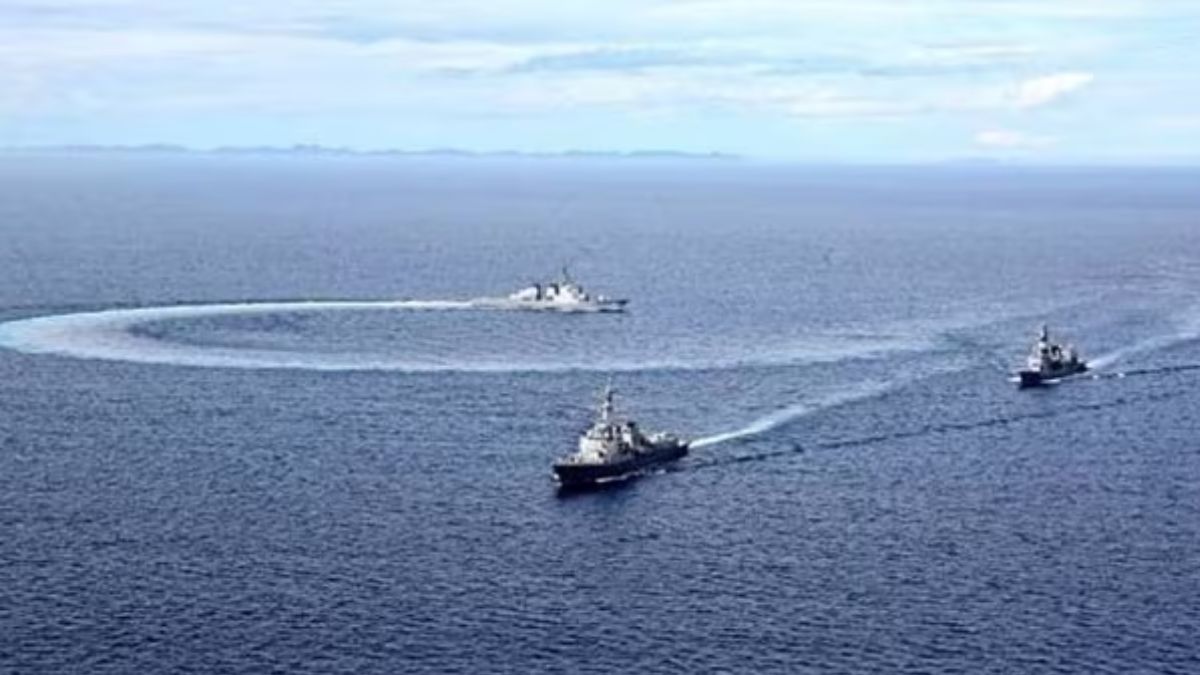 अरब सागर में भारत की ओर बढ़ रहे जहाज पर ड्रोन हमला, जानिए किसका हो सकता ...
