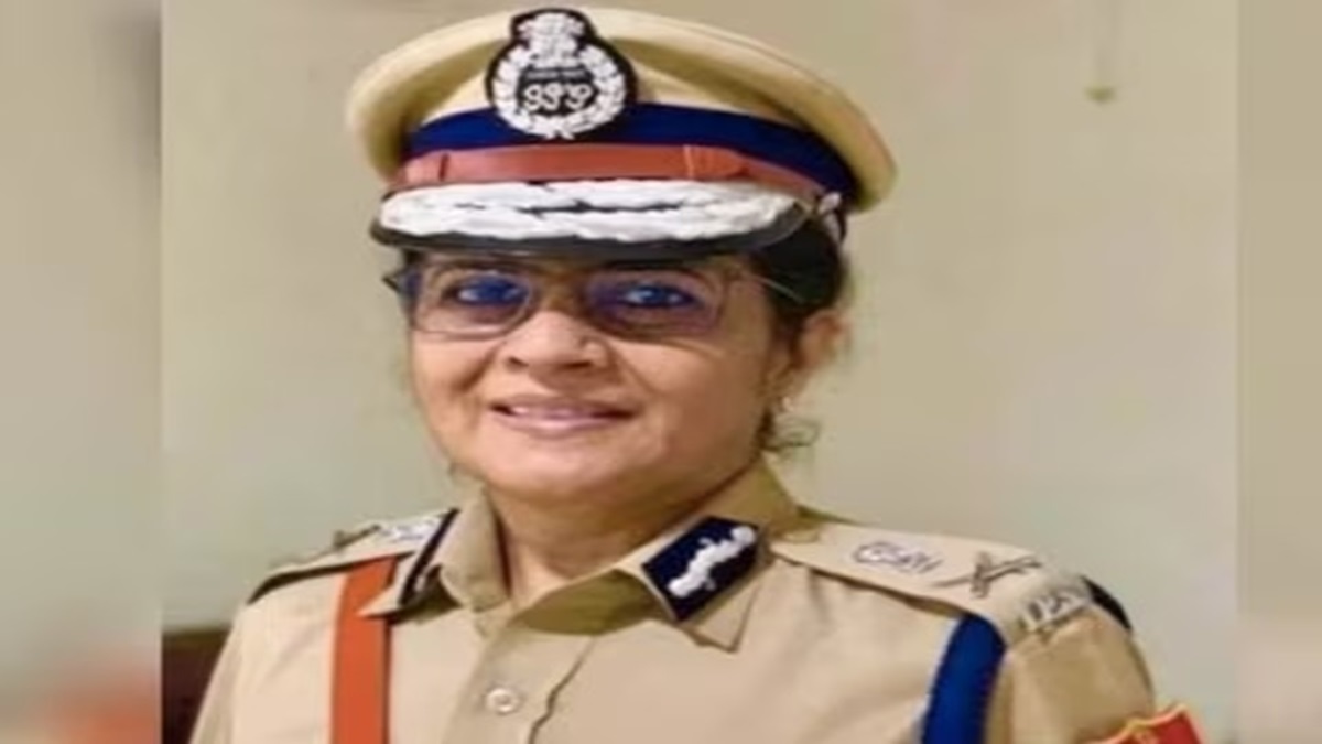 IPS Nina Singh: कौन हैं CISF की पहली महिला प्रमुख IPS नीना सिंह, बिहार ...