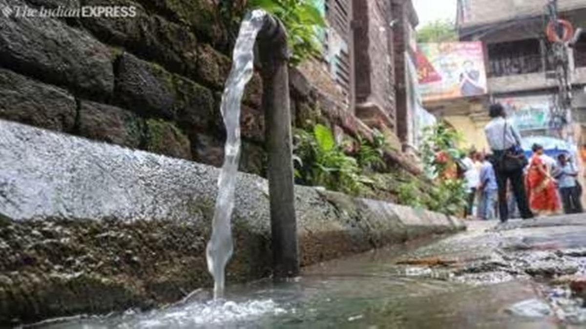 Dunia mere aage misuse of water a sign of destruction-दुनिया मेरे आगे ...