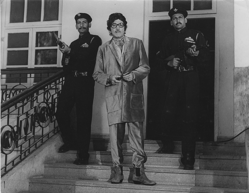 ऐसे शुरु हुई थी दिग्गज एक्टर राजकुमार की लव स्टोरी, शादी के लिए गायत्री ...