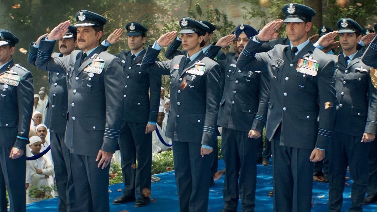 Fighter Box Office Collection Prediction Day 1: Hrithik Roshan Fighter ...