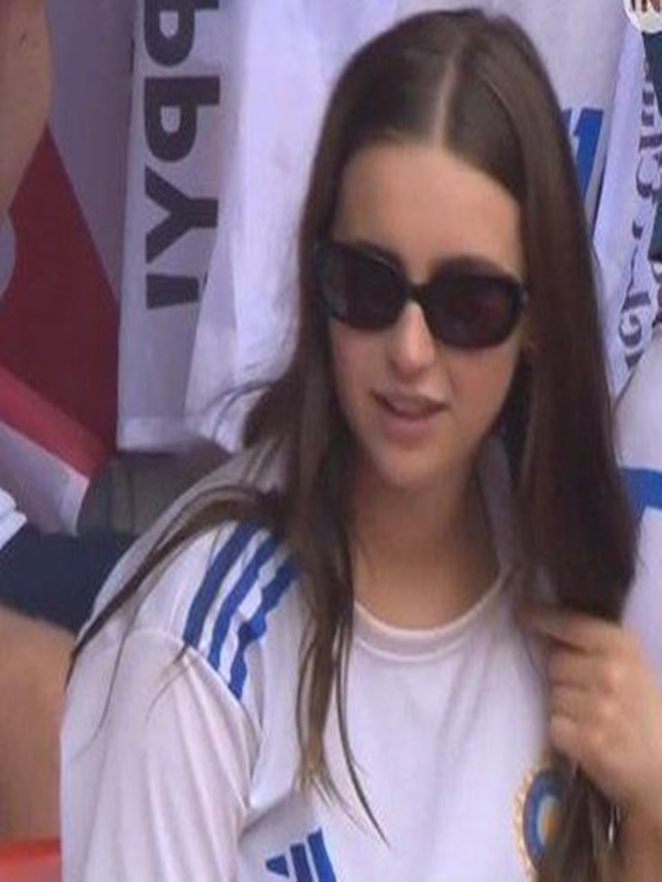 hyderabad test mystery girl girlfriend yashasvi jaiswal - ये मिस्ट्री ...