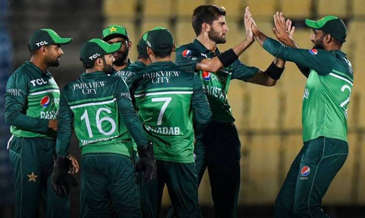 Pakistan Cricket Controversy players weigh PCB central contract ...