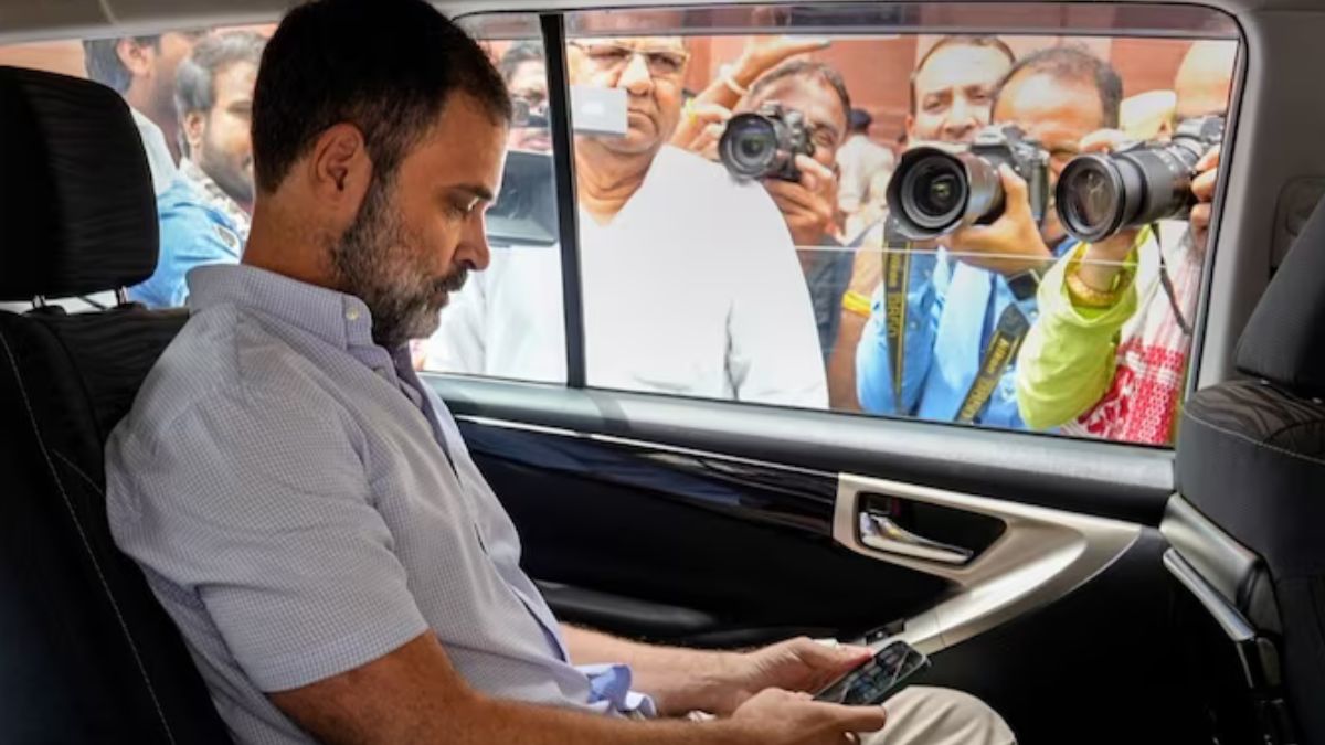 Rahul Gandhi car glass broken in West Bengal Congress says stone ...