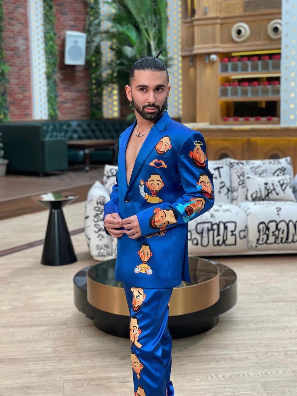 Orry says he is famous because of boney kapoor-बोनी कपूर के कारण मिला ...