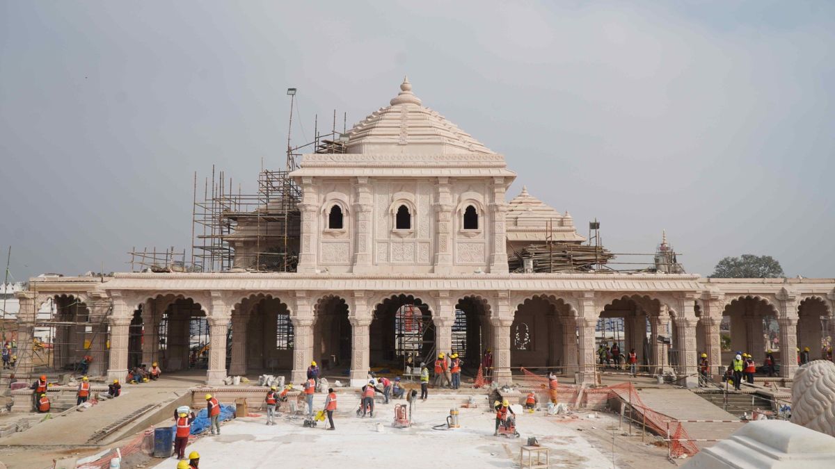Portable hospital Bhishma established for pran pratishtha ceremony in ...