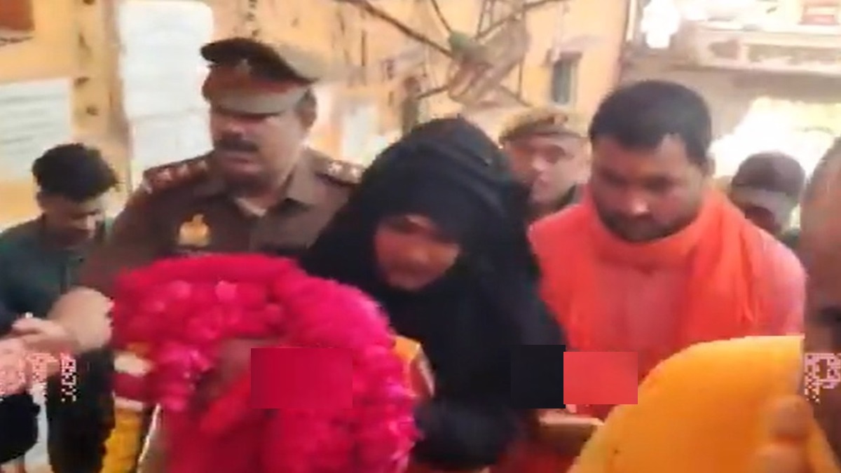 who is Shabnam Shaikh travelled from Mumbai to Ayodhya on foot for ...