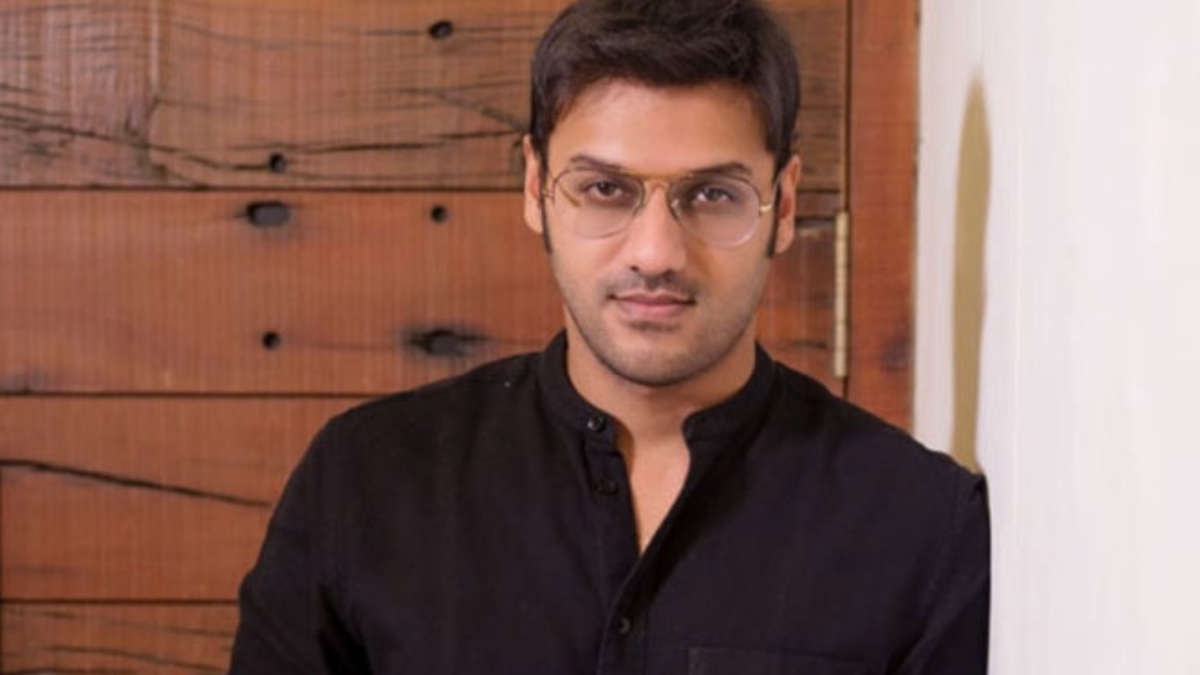 Gave preference to live stunts over visual effects in film Krack Aditya Dutt bollywood-फिल्म ...